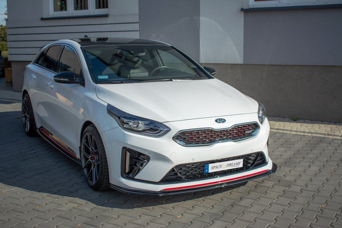 Foldable mattress - SPACEBED® for KIA ProCeed II. | space4dreams.com