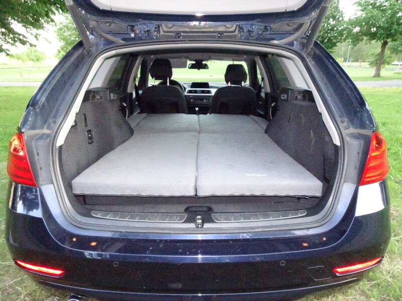 Sleeping in the car BMW 3 Touring