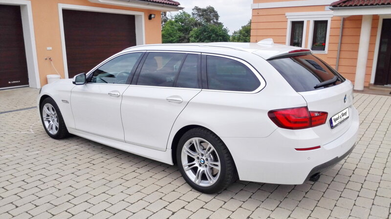 Sleeping in the car BMW 5