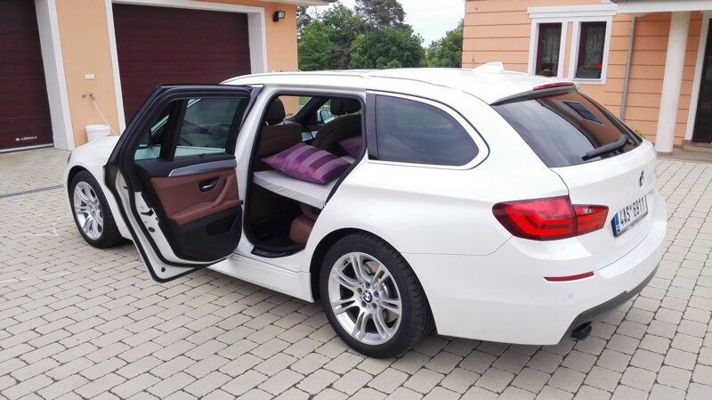 Car camping foam mattress - SPACEBED® for BMW 5 | space4dreams.com